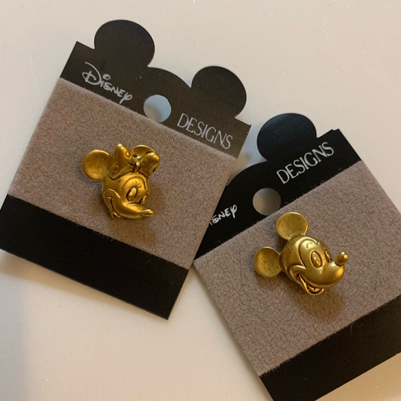 Disney | Jewelry | Disney Designs Mickey And Minnie Mouse Pin Set ...